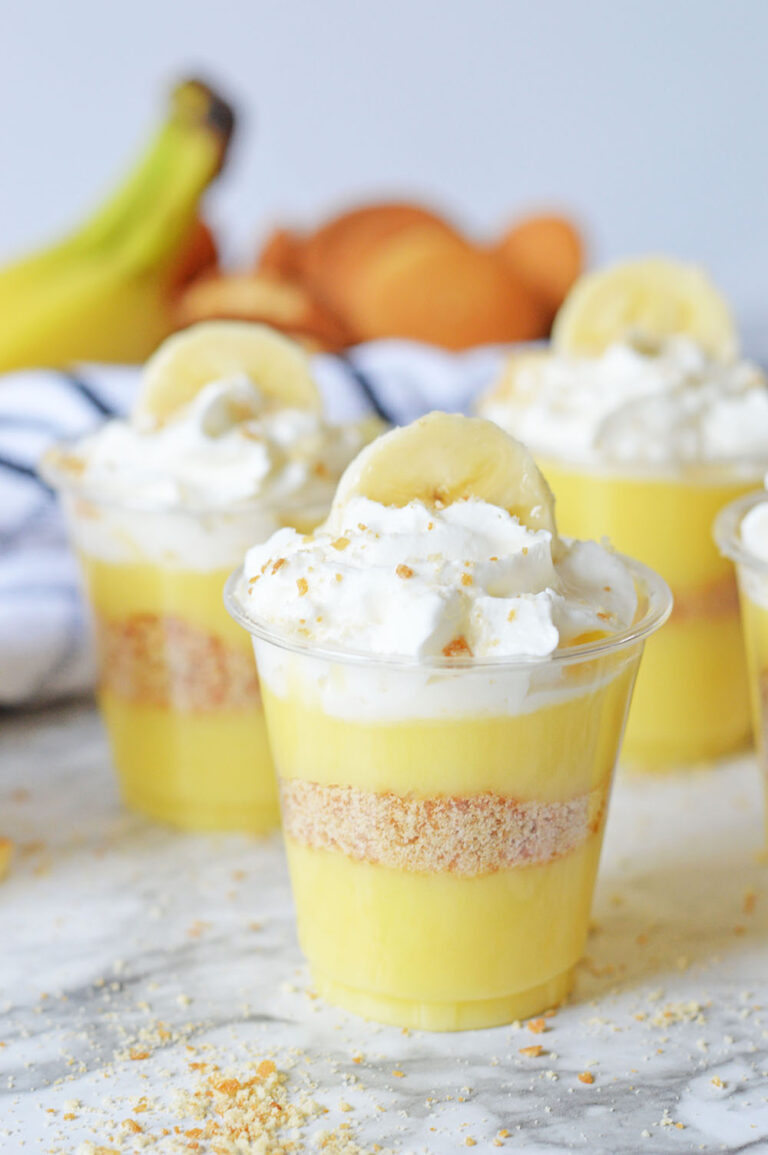 Banana Pudding Shots - Planning Inspired