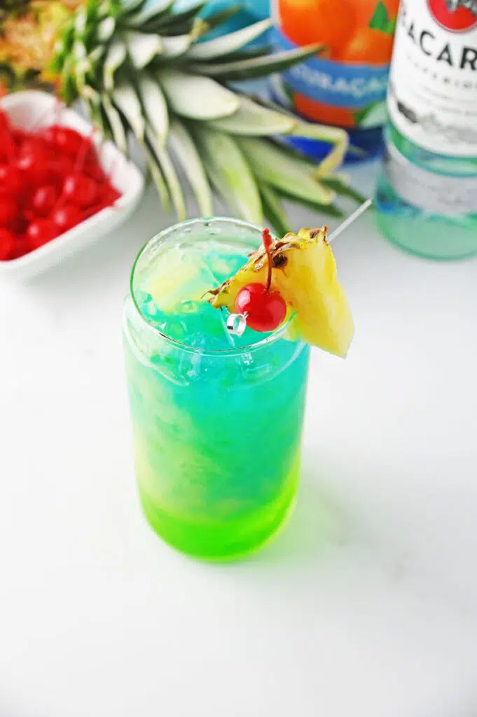 Tipsy Mermaid Cocktail - Planning Inspired